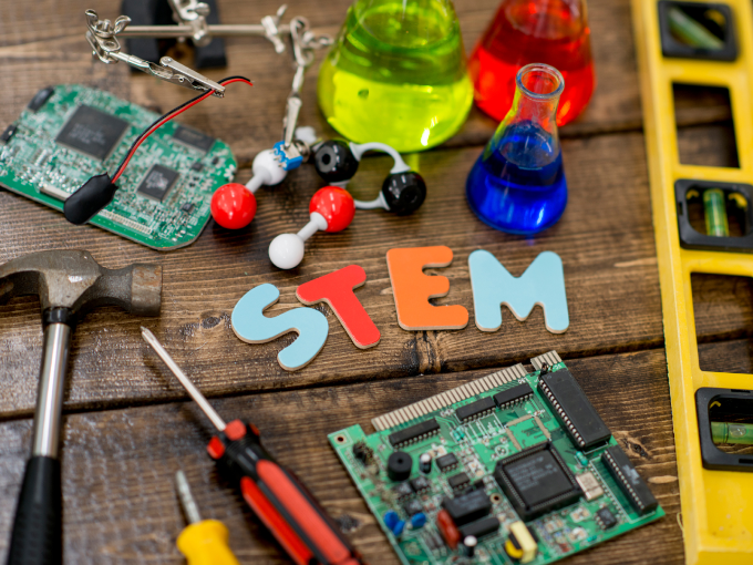 10 Great STEM Gifts for Kids