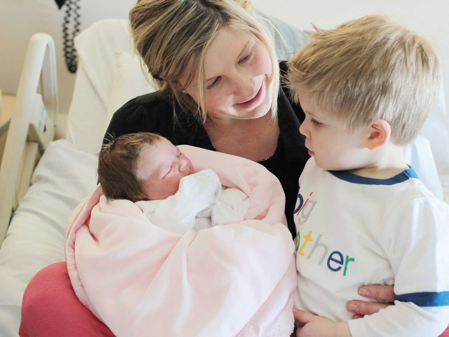 How to Help Older Siblings Cope with a New Baby in the Family