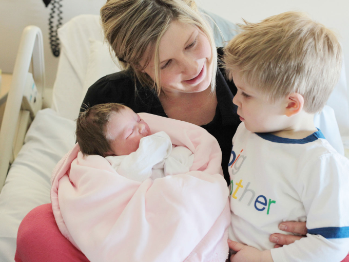 How to Help Older Siblings Cope with a New Baby in the Family