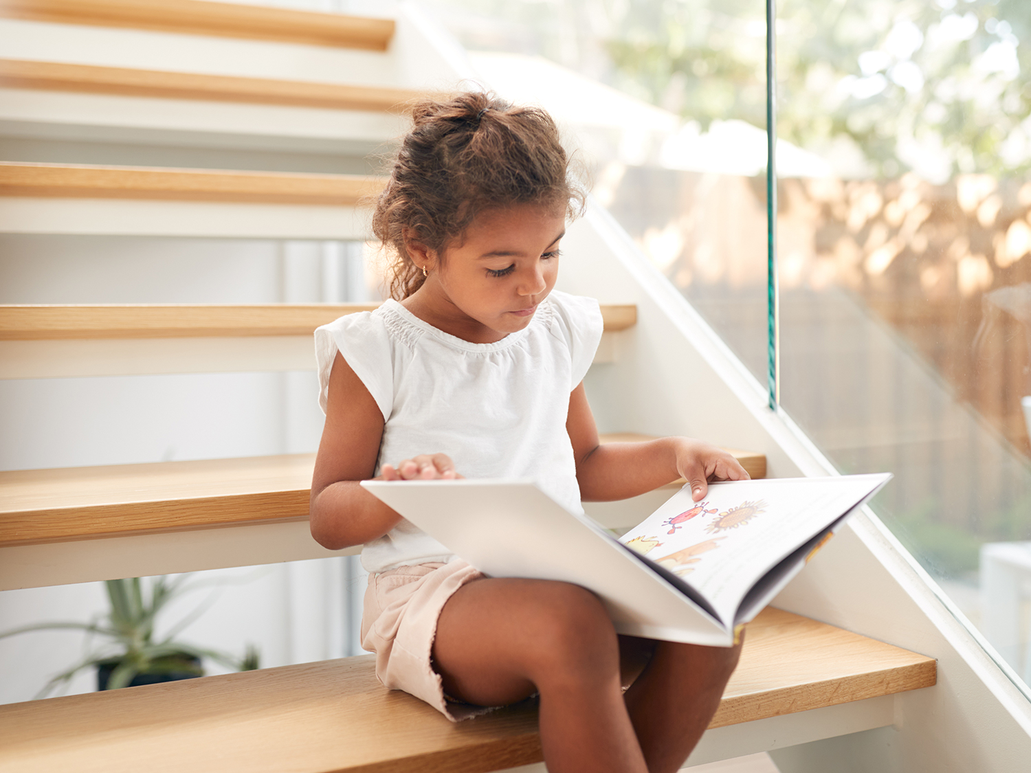The Best Summer Books for Striving Readers | Scholastic | Parents