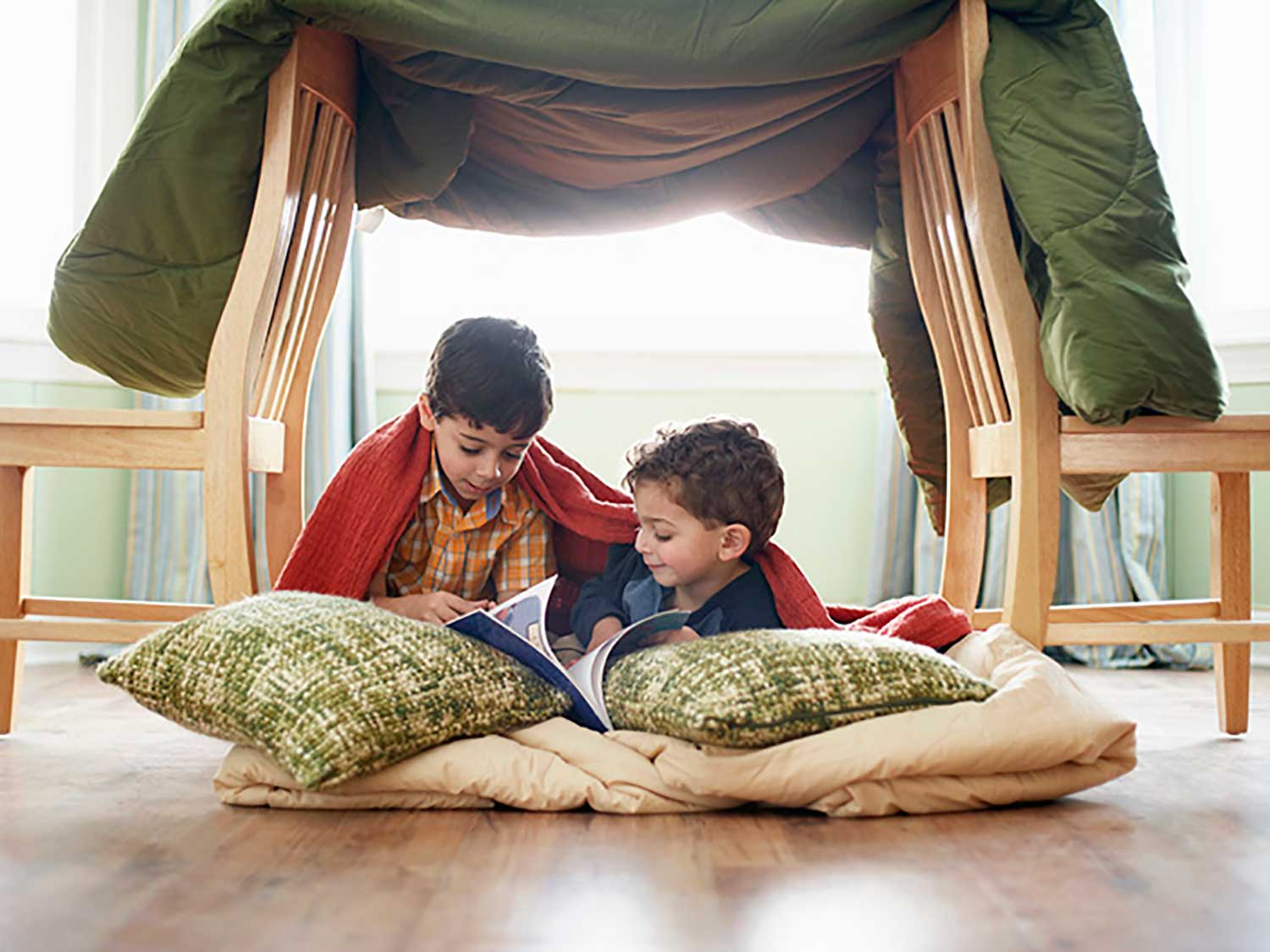 Camp Indoors With a Cozy Reading Fort