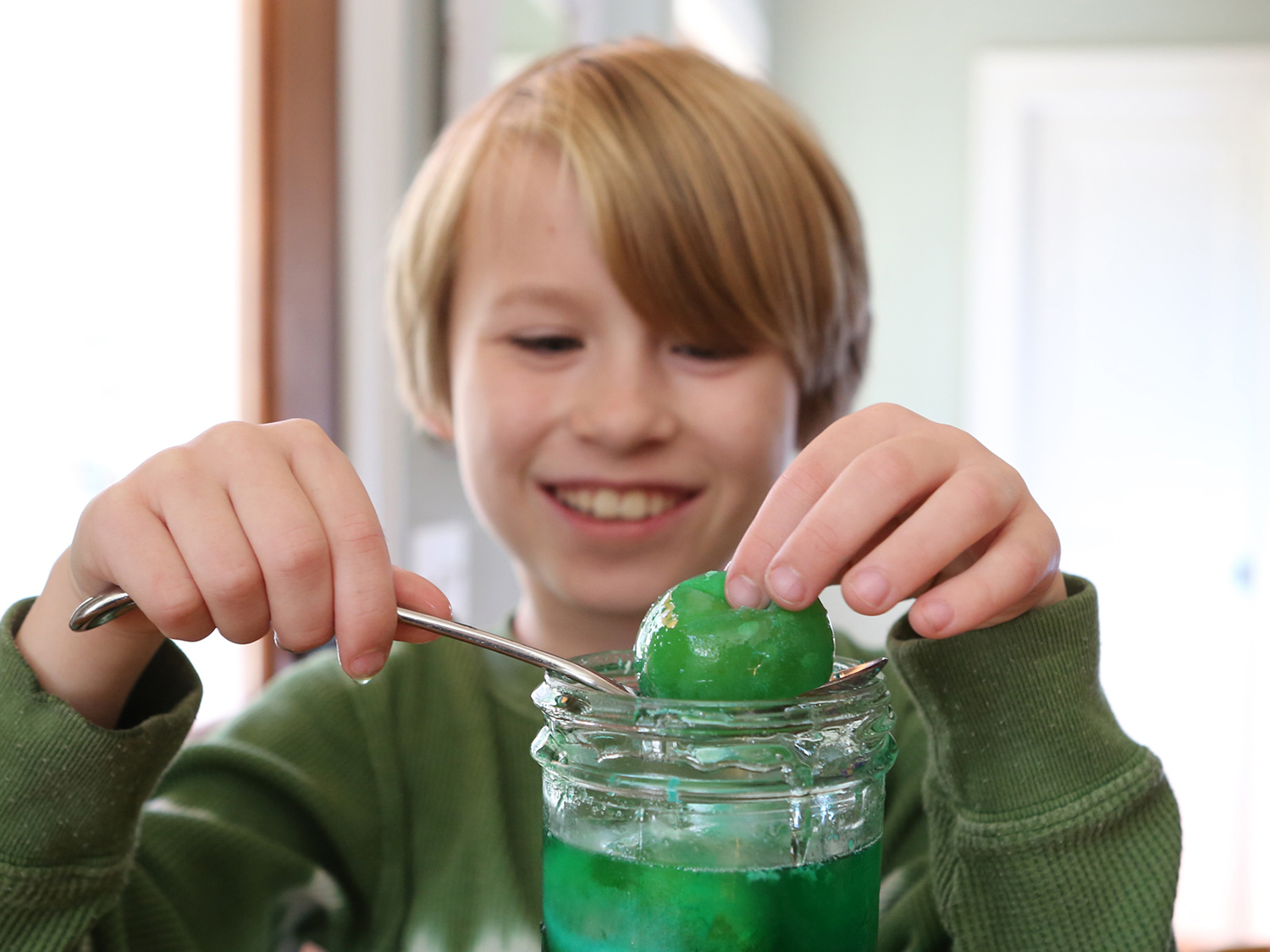 How to Make Alien Monster Eggs for Halloween