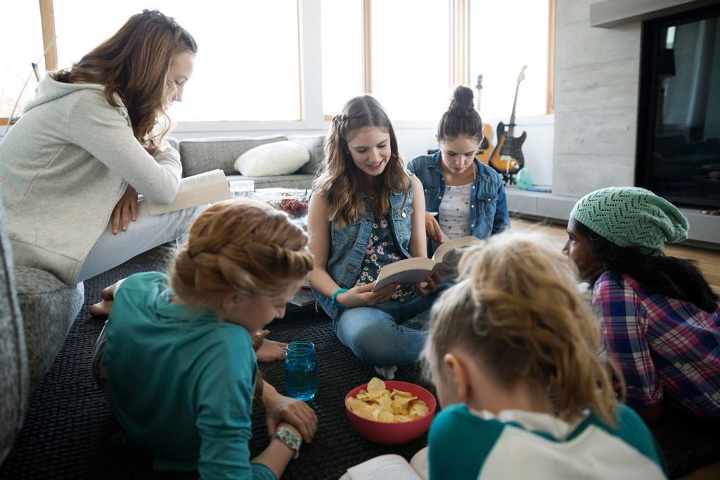 Help Your Daughter Start a Girls' Book Club