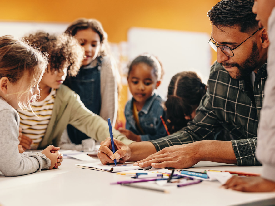 15+ Essential Reference Books for Your Classroom Library